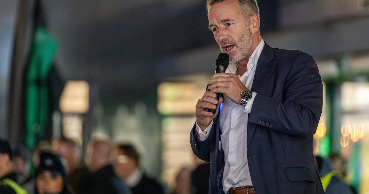 Wybren van Haga stopt als partijleider nu BVNL weer geen zetel haalt ...