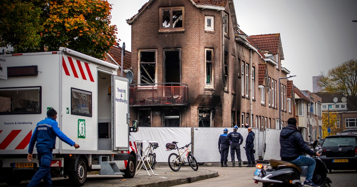 Vlammenzee na brandstichting in Rotterdam, politie speurt naar dader ...
