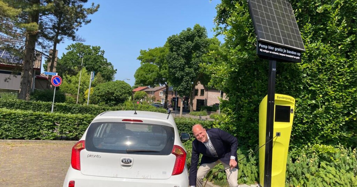 Slimme bandenpomp De Engh verplaatst naar parkeerterrein gemeentehuis ...