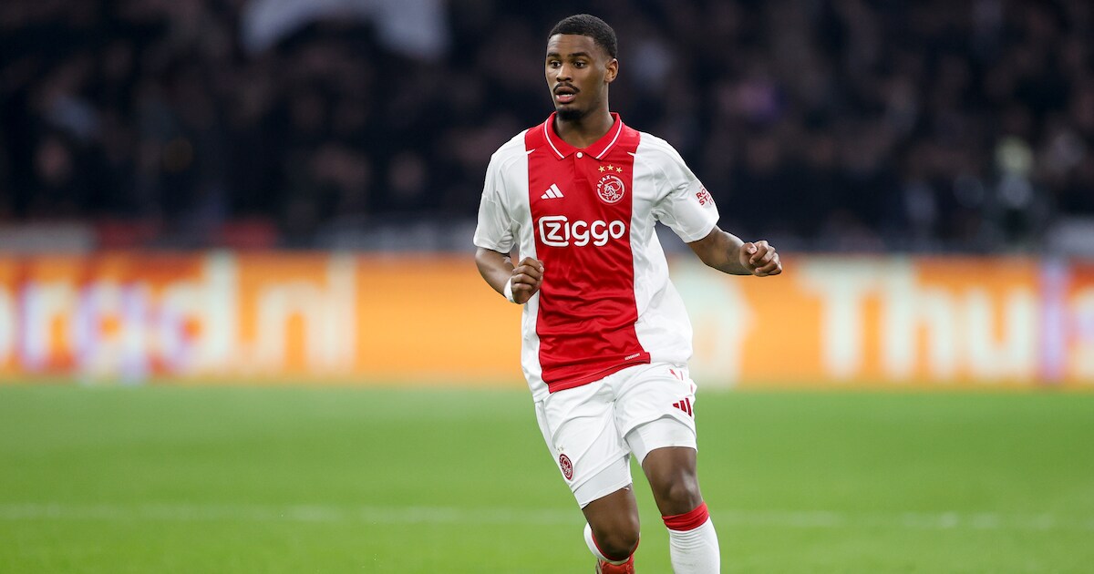 Chelsea brengt eerste bod uit op Ajax-verdediger Jorrel Hato, die graag naar Londen verkast ...