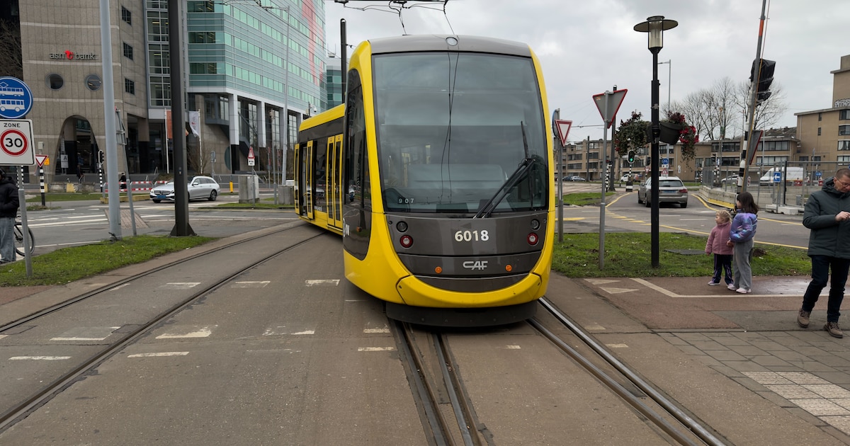 Sneltram ontspoorde op Jaarbeursplein door fout bij het resetten van ...