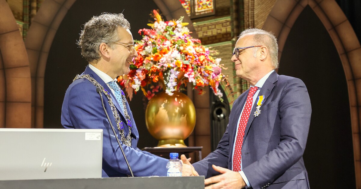 Koninklijke onderscheiding voor ‘Mister Dela’ Edzo Doeve | Eindhoven ...