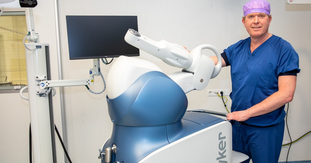 Nieuwe heup of knie? Robotarm Mako doet de operatie: ‘Patiënt is ...