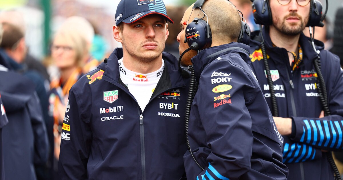 Max Verstappen klinkt niet wanhopig, maar geeft aan dat het zo onmogelijk veel langer goed kan ...