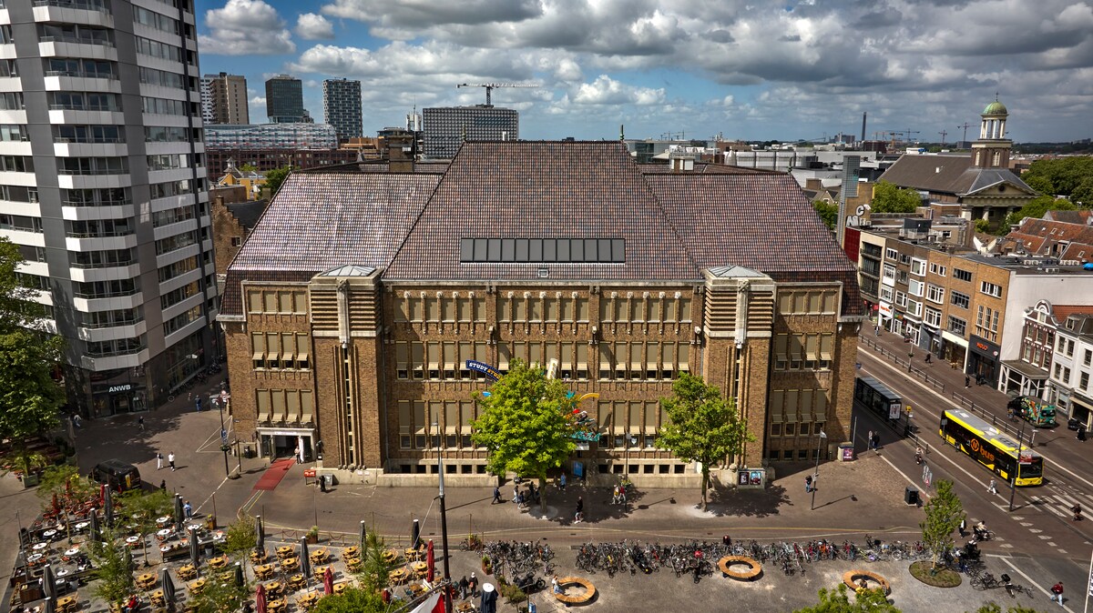 Bibliotheek Neude in Utrecht wint titel 'Bibliotheek van het Jaar ...