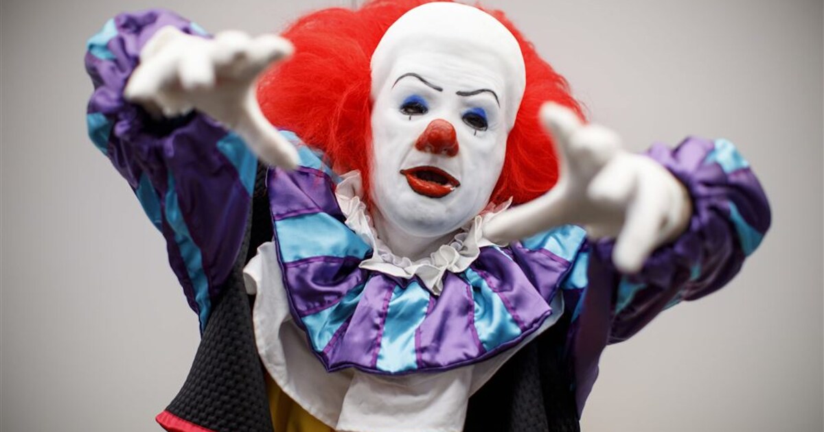 ‘Enge’ clown die mensen laat schrikken in Amersfoort gaat viral op ...