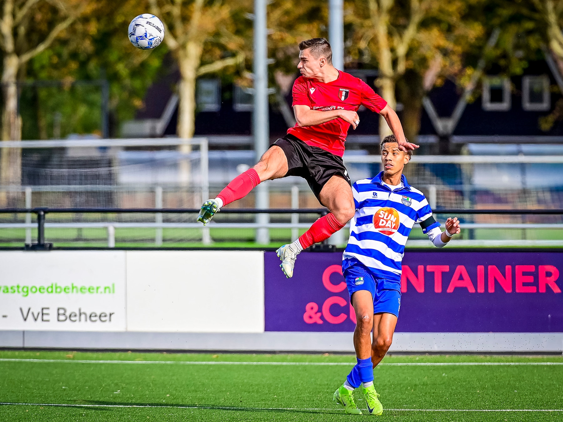 Dit is het programma van het amateurvoetbal in Rotterdam en omstreken ...