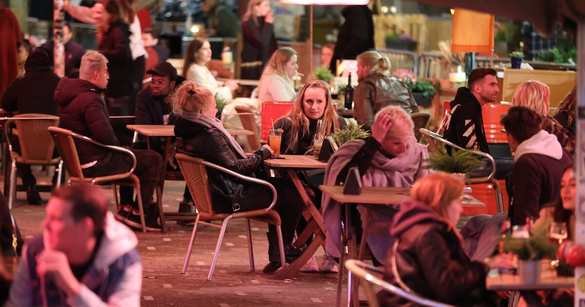Een terrasje pikken op een verwarmd kussen: Waalwijk wil af van ...