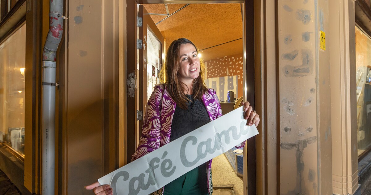 Bruine kroeg verdwijnt, maar cafégevoel blijft in Den Haag: ‘Mensen ...