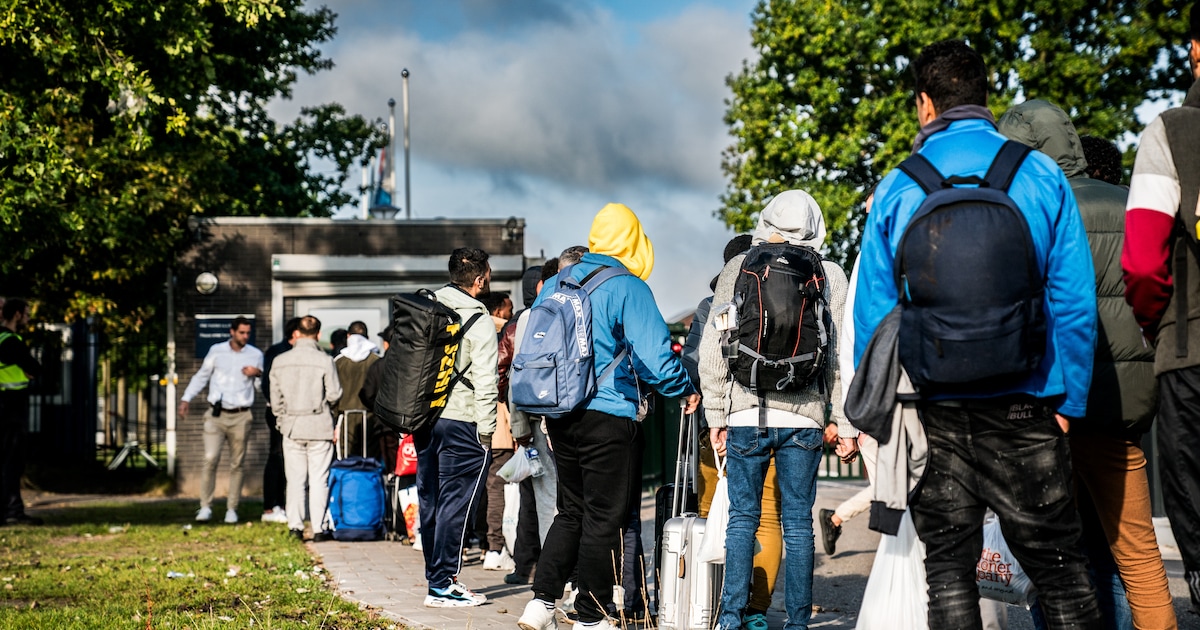 Rechter wijst verzoek over azc Sliedrecht af | Sliedrecht | AD.nl