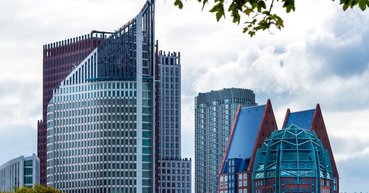 Topambtenaar bestelde 152 uitrijkaarten voor zichzelf: ministerie wil ...