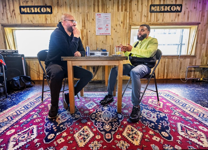 Mula B liet crimineel verleden achter zich en is nu een van de ...