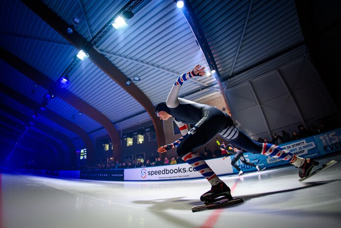 Sacha van der Weide viert feestje na sterk seizoen: ‘Hoe vet zou dat ...