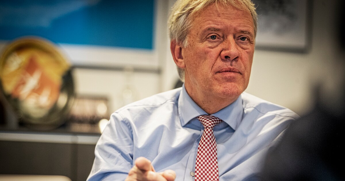 Topbestuurders ASML kregen iets minder bonus maar verdienden nog steeds ...