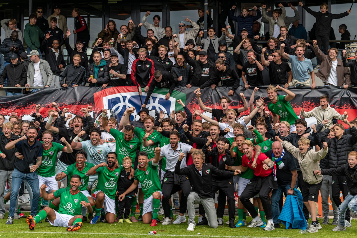Opluchting bij VELO na gewonnen finale dankzij wereldgoal Lars de Jong ...