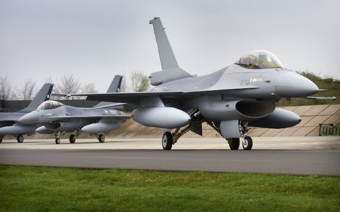 'Usb-stick met F16-deal niet van Defensie' | Tilburg | AD.nl