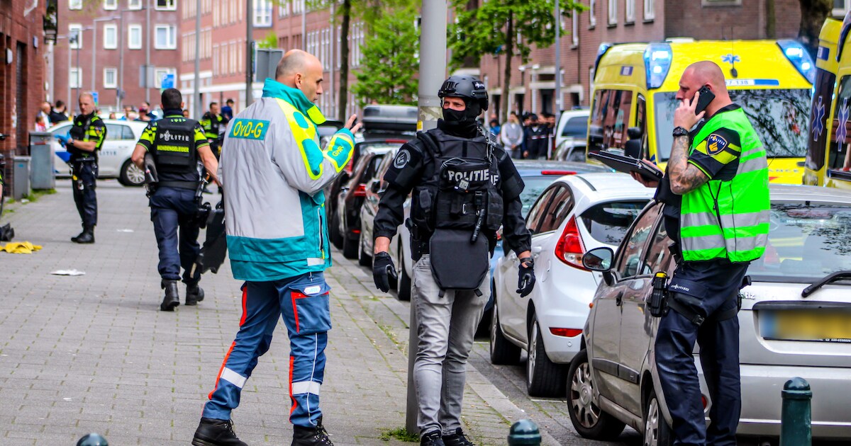 Man (47) overleden bij schietpartij in woning in Rotterdam-West, 18 ...