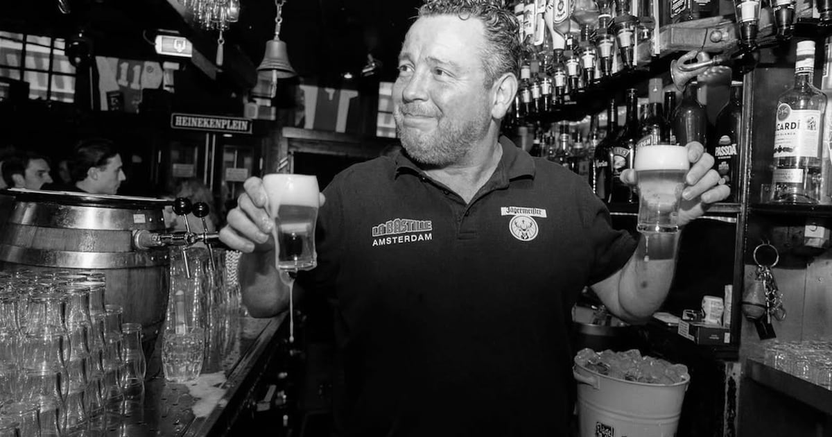 Barman Edwin Snoek (1972-2025) was de gangmaker van La Bastille, een ...