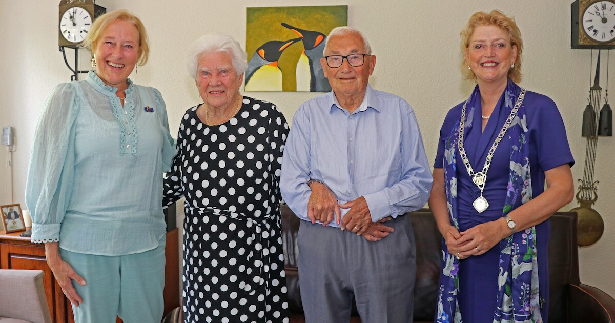 Hoog bezoek voor Kees en Coby, die maar liefst 75 jaar lief en leed ...