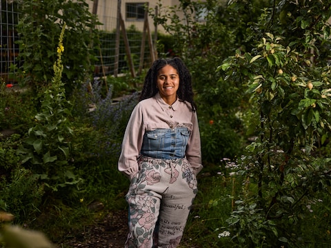 Laisa (29) draait zich om naar een onbekende man en vindt de liefde ...