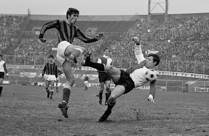 Rinus Israel, de man die spitsen nachtmerries bezorgde, maar ’s avonds ...