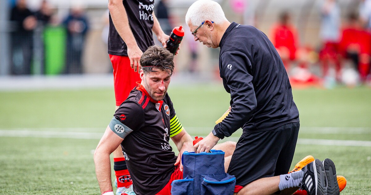 Aanvoerder verlaat groggy het veld, elf gele kaarten in een duel ...