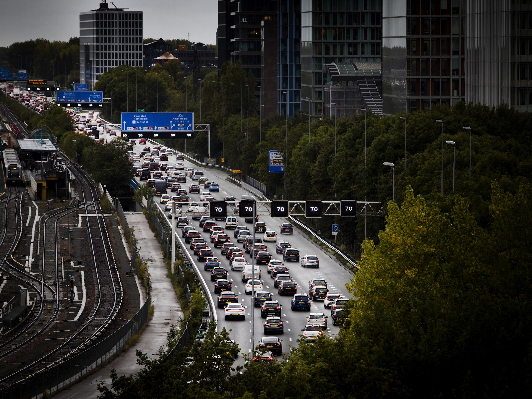 BP-logo verdwijnt uit straatbeeld, tankstations verkocht aan ...