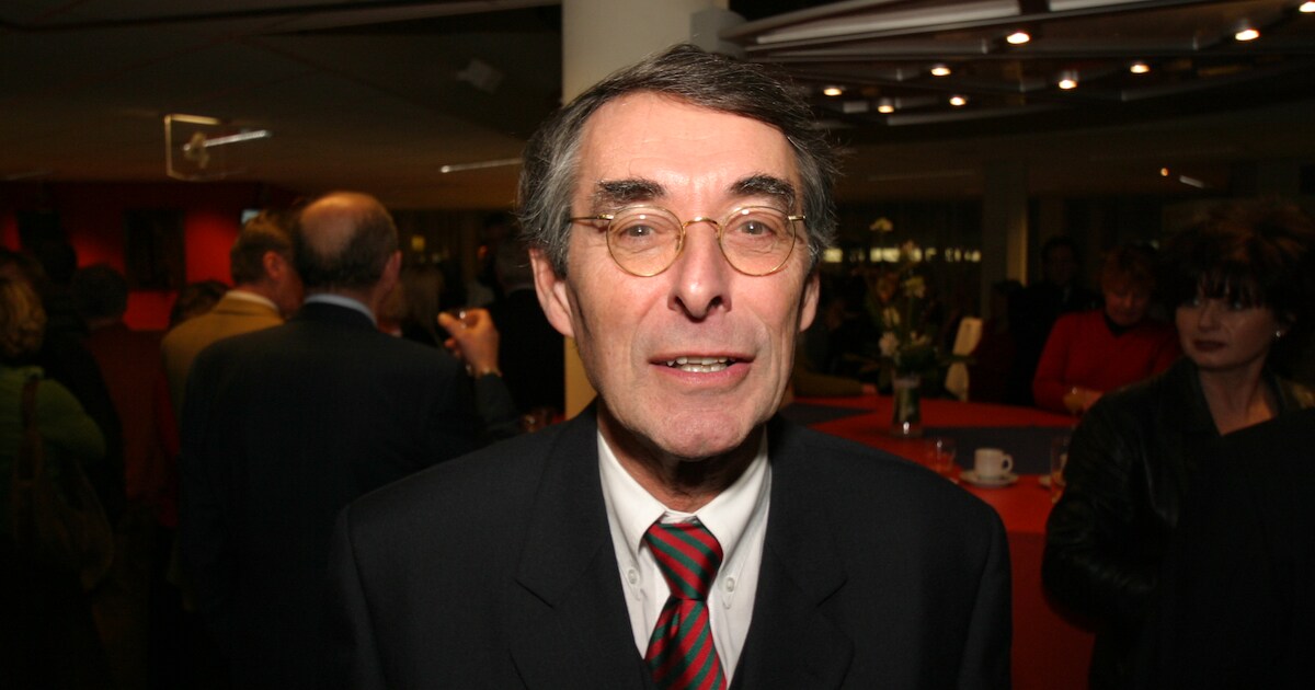 Herdenkingsboom ter nagedachtenis aan oud-raadslid Giel Dubbeld ...