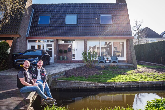 Kopen Zonder Kijken-koppel Ries en Dennis wonen vier maanden in dorpje ...