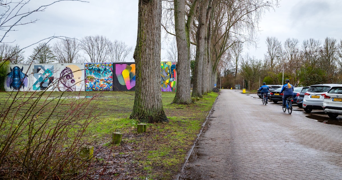 Rechterflank doet poging maar krijgt azc-plan niet van tafel; politiek ...