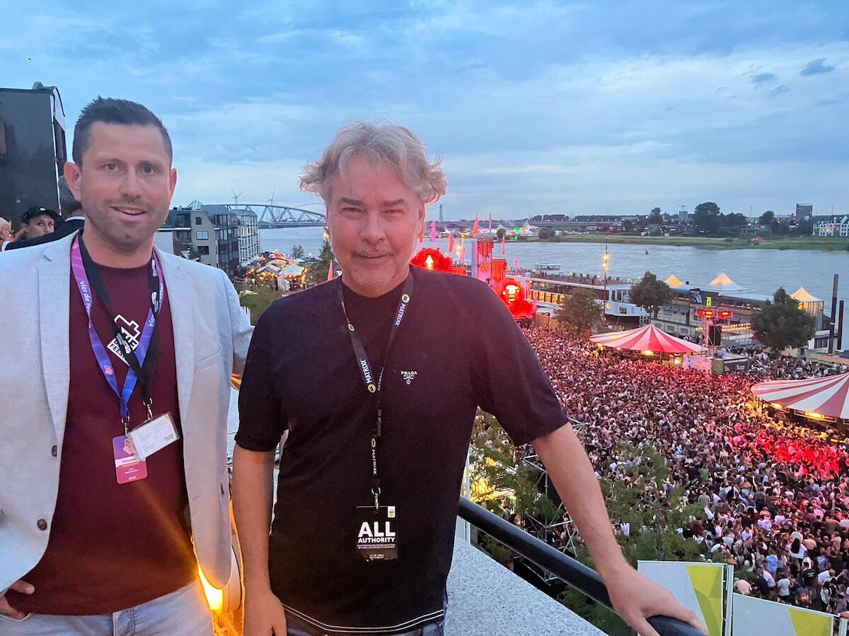 Geen Roxy Dekker en Bankzitters meer op Vierdaagse; ‘ze zijn deze ...