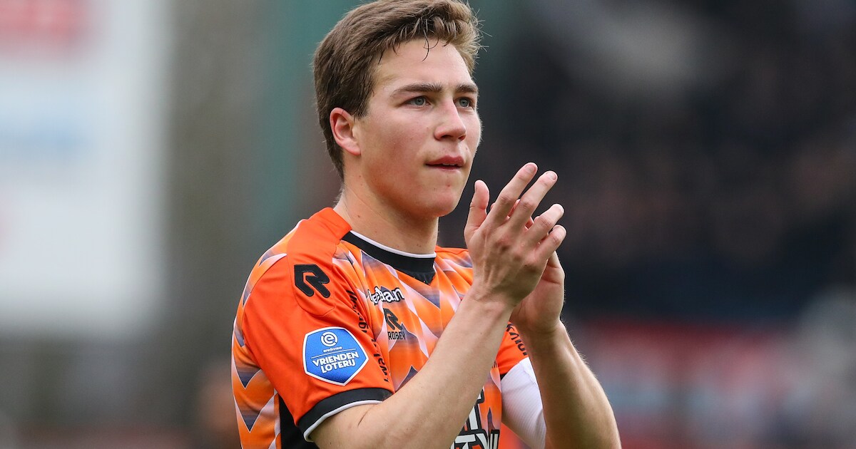 Bom barst bij FC Volendam: door FC Twente begeerde Carel Eiting meldt ...