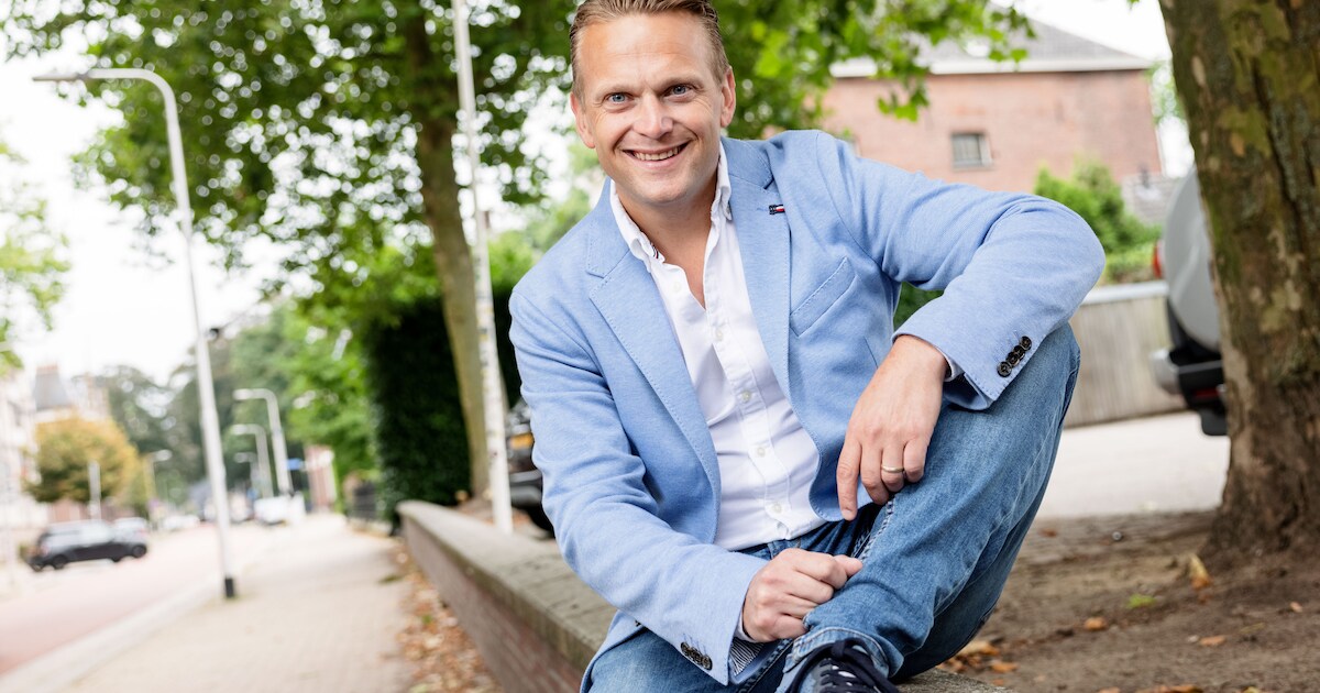 Zanger Wesley hield altijd zijn baan aan: ‘Geen groter contrast met ...