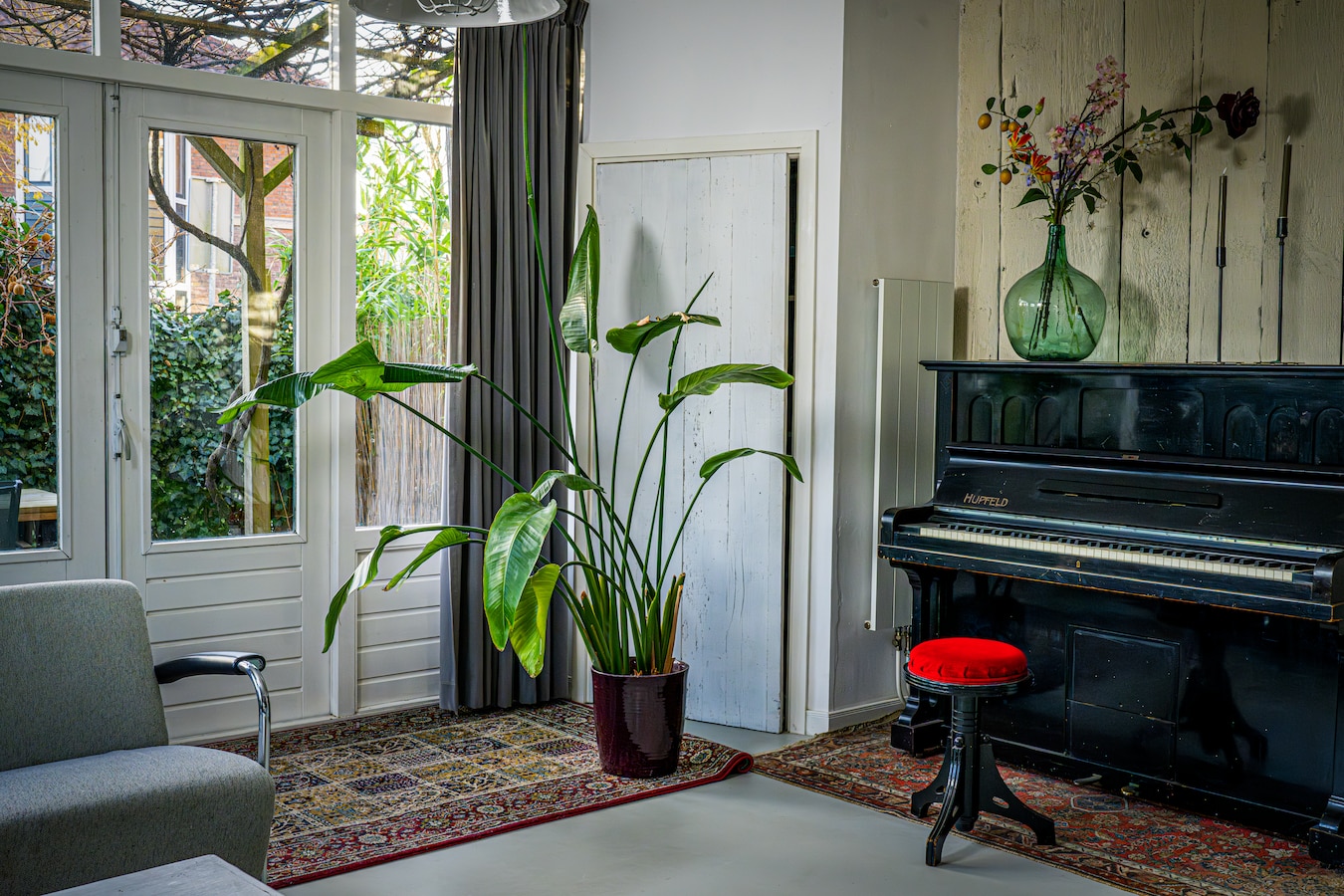 Fenna heeft nu een etage voor haar zelf, dankzij vader Wouter: 'Hakte ...