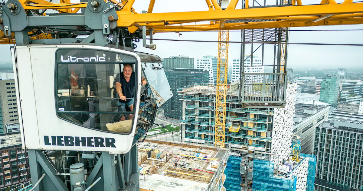 Elke dag een magische zonsopgang op 128 meter hoogte: Ad (60) werkt met ...