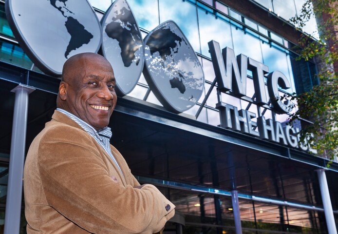 Remie werkte zich op van afwashulp tot baas van vijftig hotels: ‘Zat ik ...