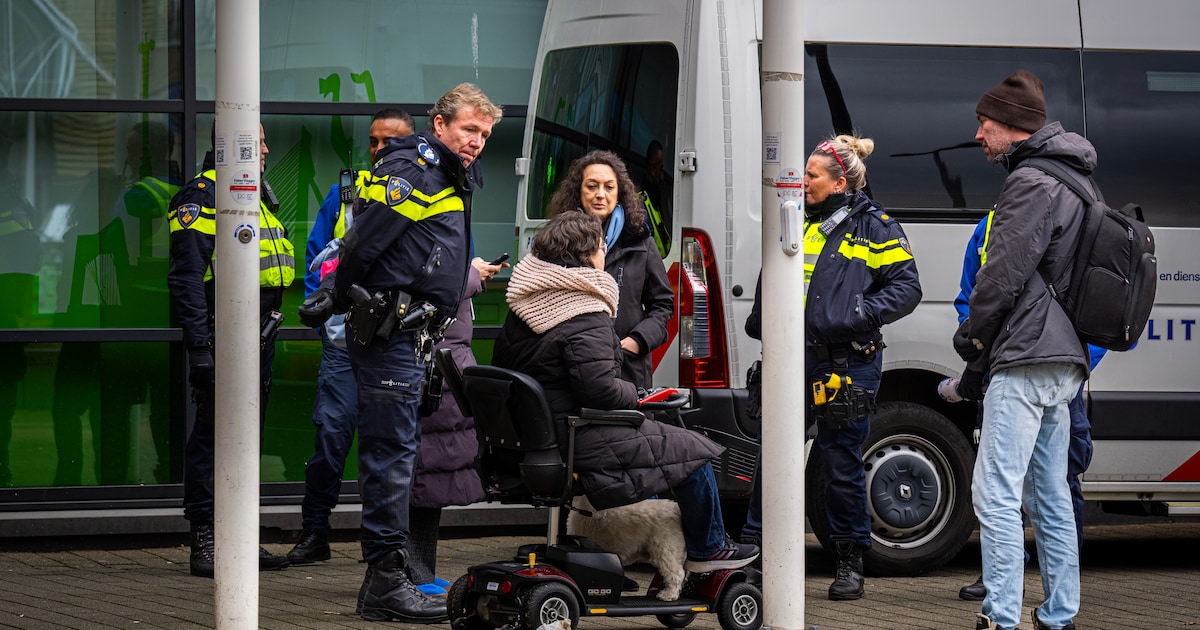 Politie Rotterdam wachtte met waarschuwen buurt over mogelijke seriemoordenaar om onrust te ...