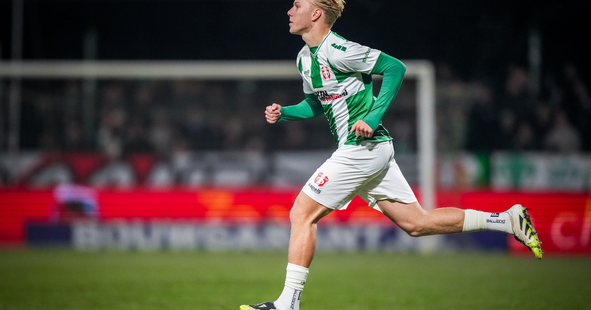 FC Dordrecht-talent Van Asten beleeft bestaan als prof als een ...