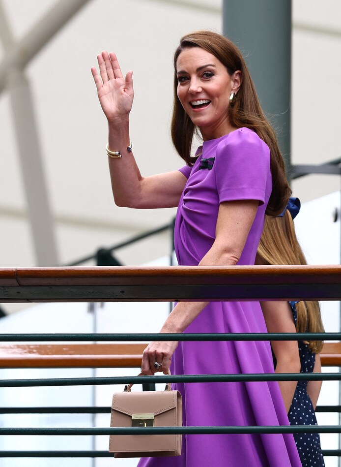 Prinses Kate krijgt staande ovatie bij Wimbledon en straalt naast ...