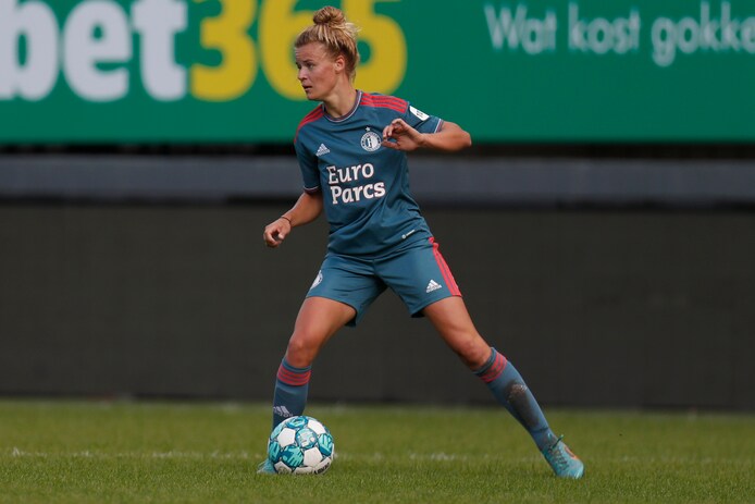 Esmee geeft profbestaan in Engeland op voor Feyenoord: ‘Tegen besten ...