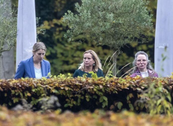 Crisissfeer in Den Haag: dwingt rel over racisme NSC-ministers naar de ...