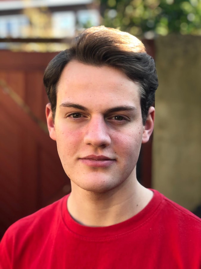 Gijs (18) zat op de eerste rij bij de rellen in Eindhoven: ‘Stenen ...
