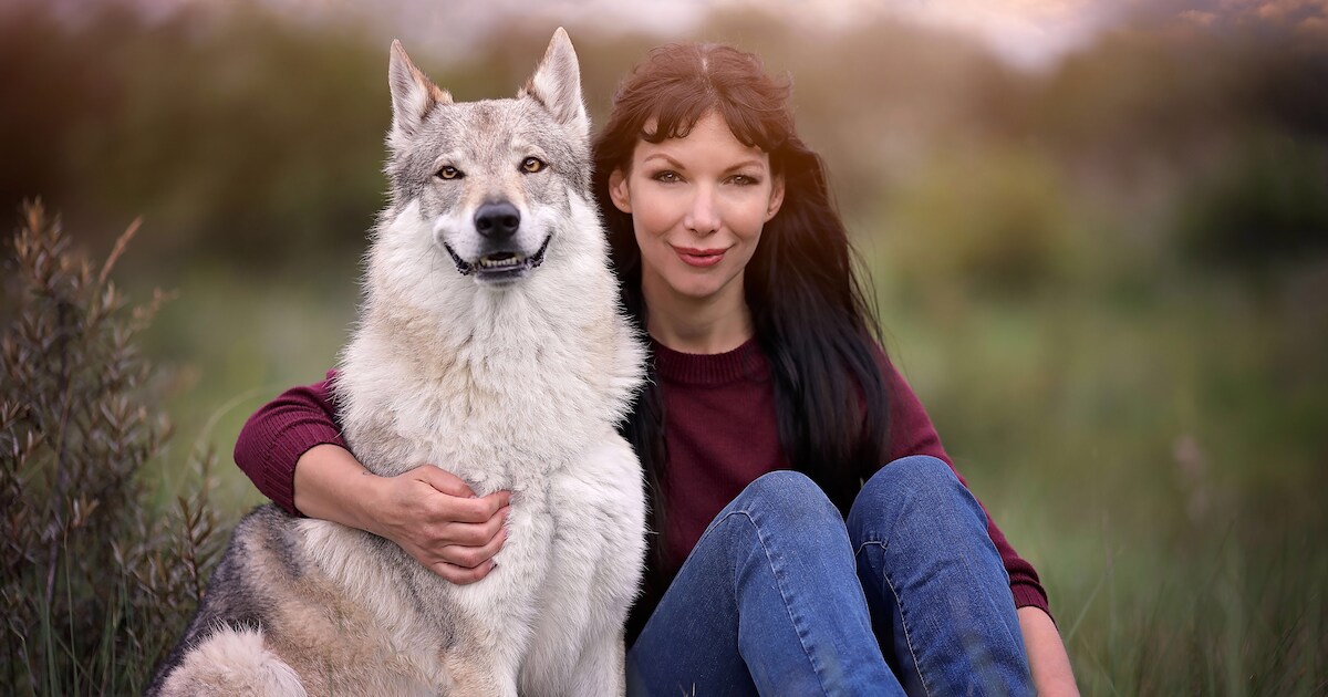 Judith Visser spreekt in Brielle over oorlogsroman | Voorne aan Zee | AD.nl