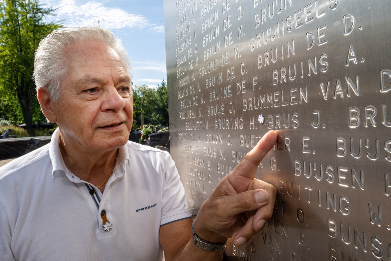 Vader van Ron uit Enschede is al sinds 1947 vermist, pas in 2006 ...