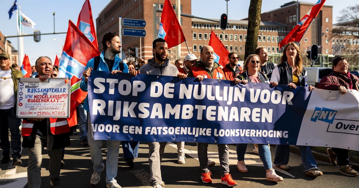 Nieuwe staking rijksambtenaren op 14 april, bijeenkomsten door hele ...