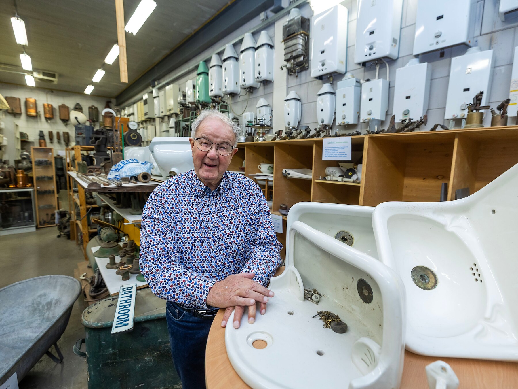 Eerst loodgieter, nu eigenaar van ruim 100 geisers: ‘Mijn museum mag ...
