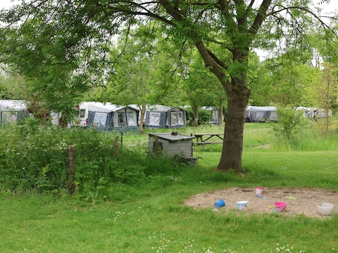 Omwonenden vangen bot bij rechter: uitbreiding camping Giessenburg mag ...