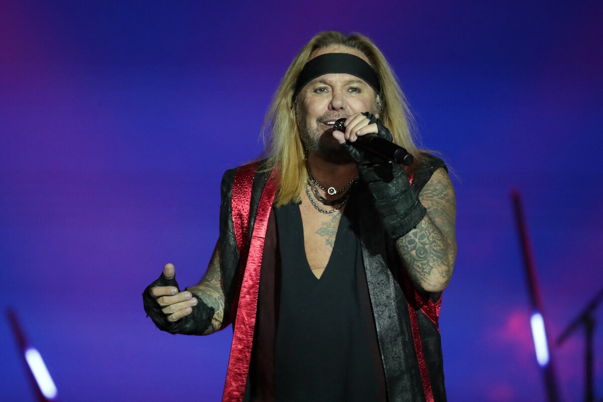 Metal-zanger Vince Neil kon na beroerte niet meer lopen: ‘Ik moest het ...