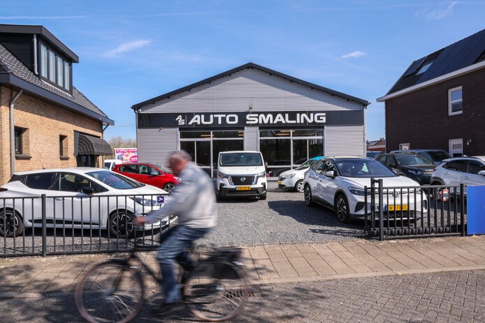 Nieuwe buren komen te dichtbij, vindt garagehouder (en nu ligt de ...