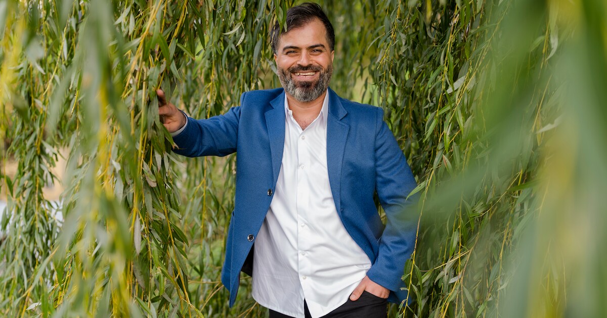 Nabaz (42) verliest baan want zijn Nederlands is niet goed, maar vecht ...